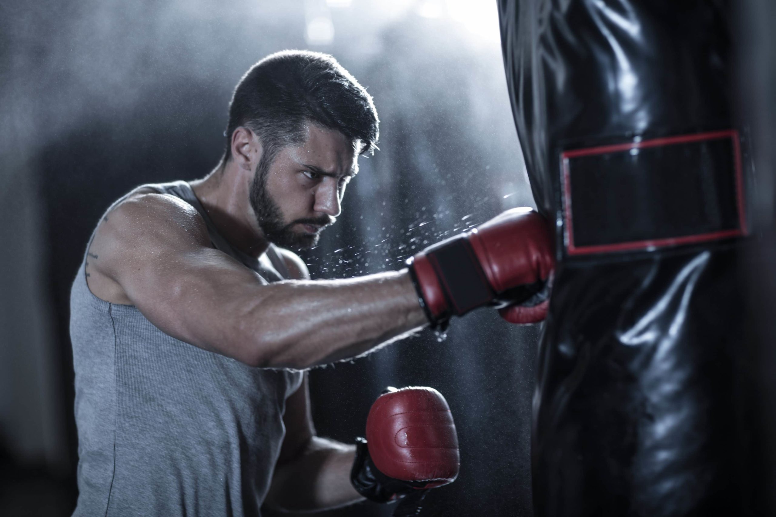 Punching ball sur pied : comment s’entraîner avec